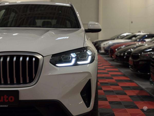 White BMW X3 2023 in Vilnius, with an engine capacity of 2.00 L and mileage of 141 thousand km for 31990 €, photo 7 on AUTOMOTO.COM.LV