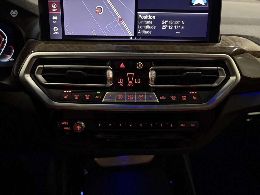 Balts BMW X3 2023 Viļņa, ar dzinēja tilpumu 2.00 L un nobraukumu 141 tūkst. km par 31990 €, foto 25 vietnē AUTOMOTO.COM.LV