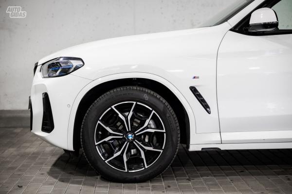 White BMW X3 2023 in Vilnius, with an engine capacity of 3.00 L and mileage of 44 thousand km for 45491 €, photo 4 on AUTOMOTO.COM.LV