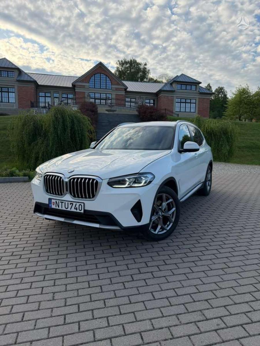 White BMW X3 2024 in Vilnius, with an engine capacity of 2.00 L and mileage of 27 thousand km for 34900 €, photo 1 on AUTOMOTO.COM.LV