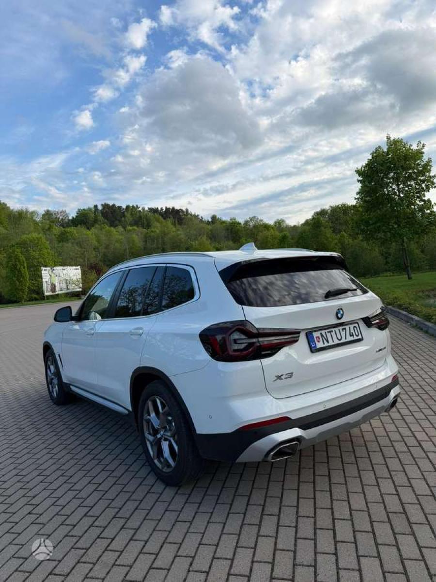 White BMW X3 2024 in Vilnius, with an engine capacity of 2.00 L and mileage of 27 thousand km for 34900 €, photo 6 on AUTOMOTO.COM.LV