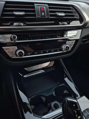 White BMW X3 2018 in Vilnius, with an engine capacity of 2.00 L and mileage of 181 thousand km for 26950 €, photo 18 on AUTOMOTO.COM.LV