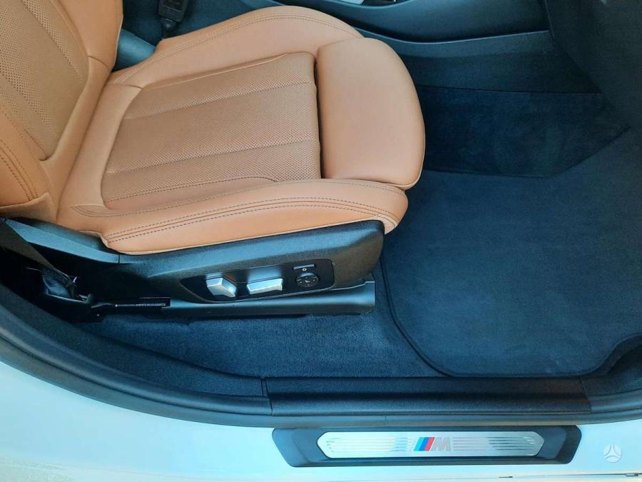 White BMW X3 2019 in Siauliai, with an engine capacity of 2.00 L and mileage of 163 thousand km for 23700 €, photo 19 on AUTOMOTO.COM.LV