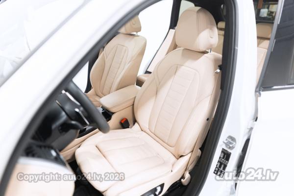 White BMW X3 2018 in Tallinn, with an engine capacity of 3.00 L and mileage of 174 thousand km for 31500 €, photo 9 on AUTOMOTO.COM.LV