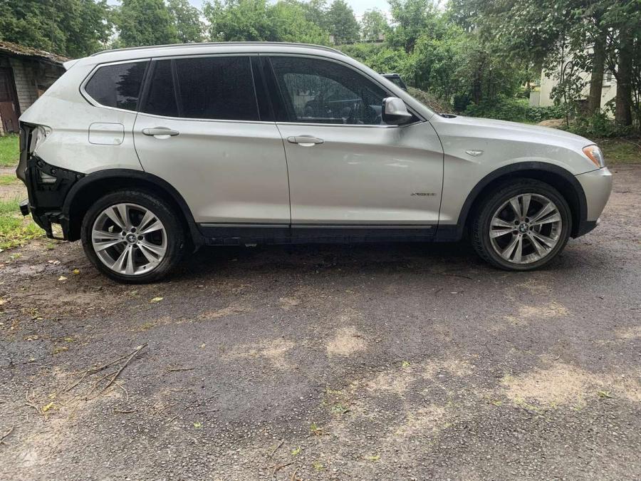 Yellow BMW X3 2012 in Kaunas, with an engine capacity of 2.98 L and mileage of 261 thousand km for 4500 €, photo 7 on AUTOMOTO.COM.LV