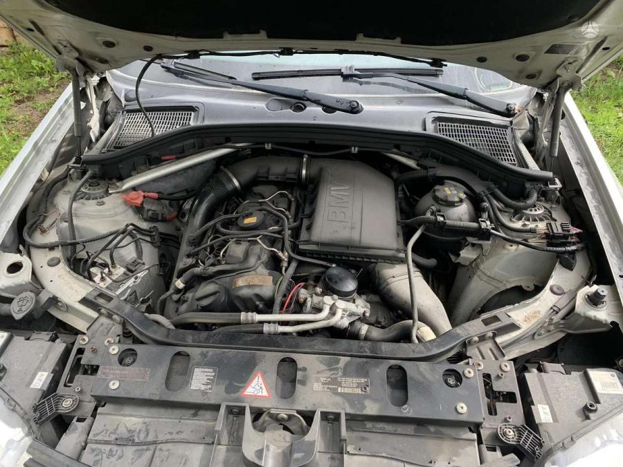 Yellow BMW X3 2012 in Kaunas, with an engine capacity of 2.98 L and mileage of 261 thousand km for 4500 €, photo 16 on AUTOMOTO.COM.LV