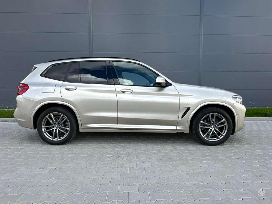 Yellow BMW X3 2019 in Klaipeda, with an engine capacity of 2.00 L and mileage of 133 thousand km for 26300 €, photo 3 on AUTOMOTO.COM.LV