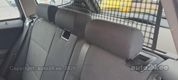 Yellow BMW X3 2007 in Tallinn, with an engine capacity of 2.00 L and mileage of 197 thousand km for 5950 €, photo 11 on AUTOMOTO.COM.LV