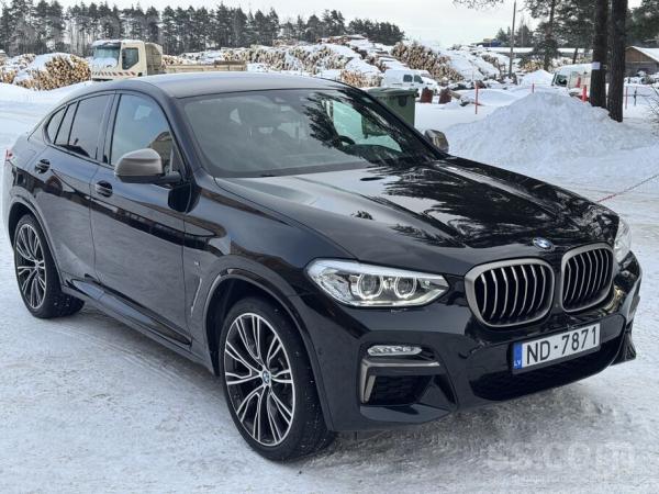 Black BMW X4 2018 in Jekabpils, with an engine capacity of 3.00 L and mileage of 167 thousand km for 28850 €, photo 1 on AUTOMOTO.COM.LV