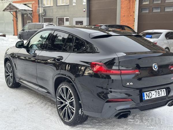 Black BMW X4 2018 in Jekabpils, with an engine capacity of 3.00 L and mileage of 167 thousand km for 28850 €, photo 4 on AUTOMOTO.COM.LV