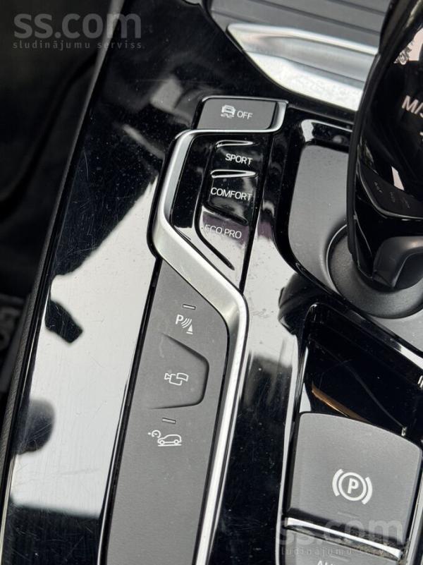 Black BMW X4 2018 in Jekabpils, with an engine capacity of 3.00 L and mileage of 167 thousand km for 28850 €, photo 10 on AUTOMOTO.COM.LV