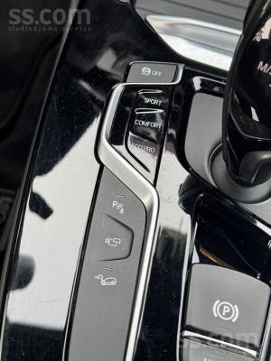 Black BMW X4 2018 in Jekabpils, with an engine capacity of 3.00 L and mileage of 167 thousand km for 28850 €, photo 11 on AUTOMOTO.COM.LV