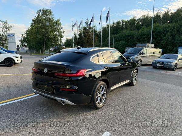 Black BMW X4 2018 in Parnu, with an engine capacity of 2.00 L and mileage of 194 thousand km for 22900 €, photo 3 on AUTOMOTO.COM.LV