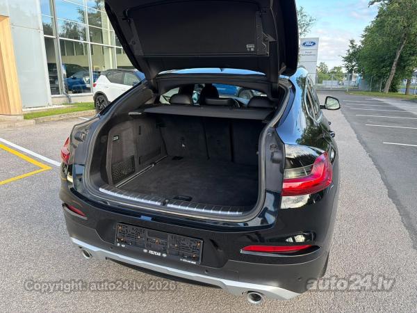 Black BMW X4 2018 in Parnu, with an engine capacity of 2.00 L and mileage of 194 thousand km for 22900 €, photo 9 on AUTOMOTO.COM.LV