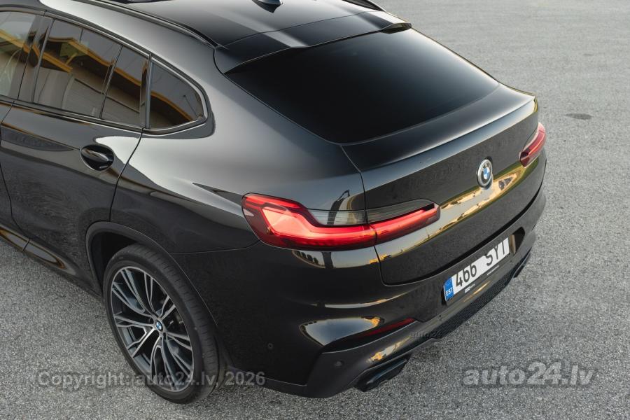 Black BMW X4 2019 in Tallinn, with an engine capacity of 3.00 L and mileage of 167 thousand km for 32990 €, photo 9 on AUTOMOTO.COM.LV