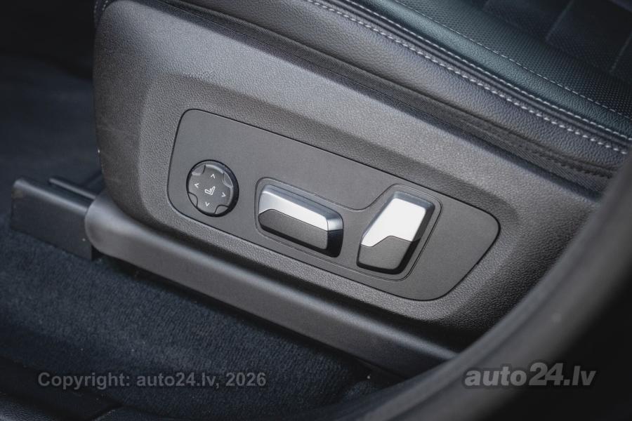 Black BMW X4 2019 in Tallinn, with an engine capacity of 3.00 L and mileage of 167 thousand km for 32990 €, photo 22 on AUTOMOTO.COM.LV