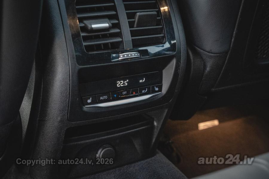 Black BMW X4 2019 in Tallinn, with an engine capacity of 3.00 L and mileage of 167 thousand km for 32990 €, photo 23 on AUTOMOTO.COM.LV