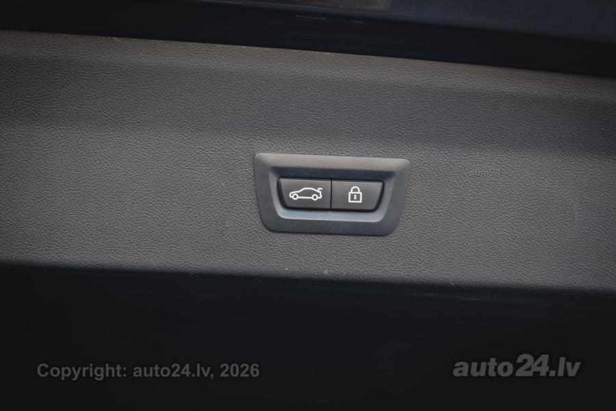 Black BMW X4 2019 in Tallinn, with an engine capacity of 3.00 L and mileage of 167 thousand km for 32990 €, photo 26 on AUTOMOTO.COM.LV