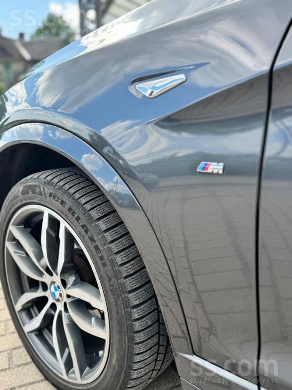 Black BMW X4 2014 in Riga, with an engine capacity of 3.00 L and mileage of 212 thousand km for 17000 €, photo 5 on AUTOMOTO.COM.LV