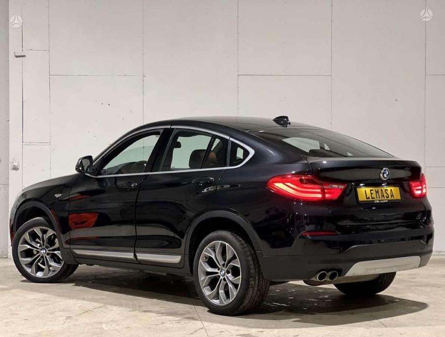 Black BMW X4 2014 in Klaipeda, with an engine capacity of 2.99 L and mileage of 228 thousand km for 17999 €, photo 28 on AUTOMOTO.COM.LV