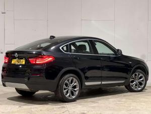 Black BMW X4 2014 in Klaipeda, with an engine capacity of 2.99 L and mileage of 228 thousand km for 17999 €, photo 32 on AUTOMOTO.COM.LV