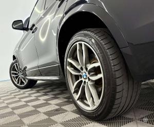 Black BMW X4 2014 in Marijampole, with an engine capacity of 2.99 L and mileage of 333 thousand km for 14750 €, photo 16 on AUTOMOTO.COM.LV