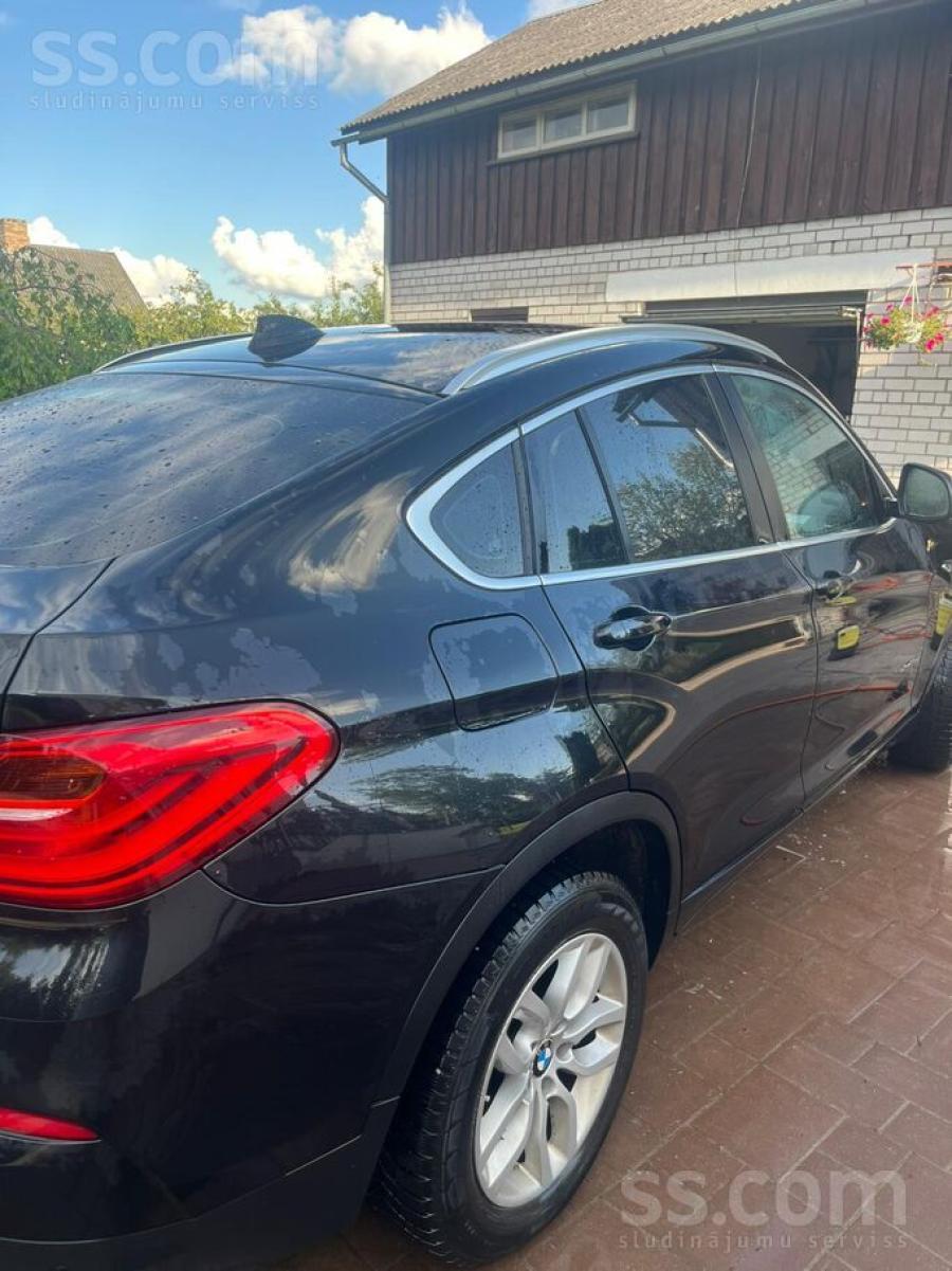 Black BMW X4 2015 in Jekabpils, with an engine capacity of 2.00 L and mileage of 235 thousand km for 17650 €, photo 4 on AUTOMOTO.COM.LV