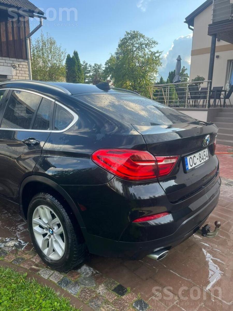 Black BMW X4 2015 in Jekabpils, with an engine capacity of 2.00 L and mileage of 235 thousand km for 17650 €, photo 5 on AUTOMOTO.COM.LV