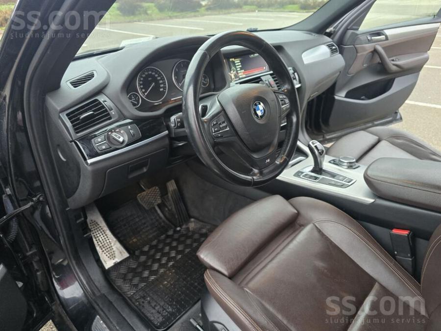 Black BMW X4 2015 in Riga, with an engine capacity of 3.00 L and mileage of 289 thousand km for 19500 €, photo 8 on AUTOMOTO.COM.LV
