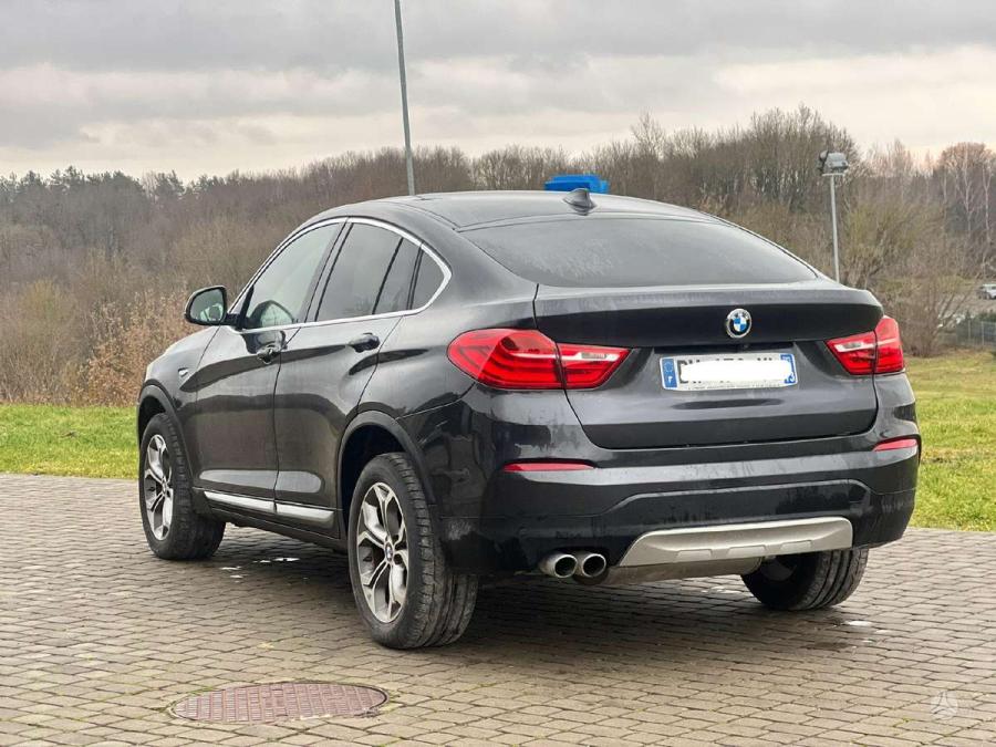 Black BMW X4 2015 in Vilnius, with an engine capacity of 2.99 L and mileage of 102 thousand km for 16000 €, photo 27 on AUTOMOTO.COM.LV