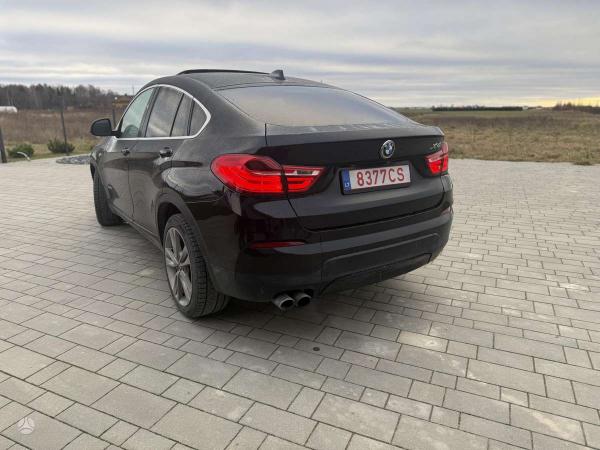 Black BMW X4 2015 in Klaipeda, with an engine capacity of 2.00 L and mileage of 189 thousand km for 16000 €, photo 5 on AUTOMOTO.COM.LV