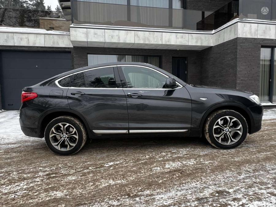 Black BMW X4 2015 in Vilnius, with an engine capacity of 2.99 L and mileage of 10 thousand km for 17999 €, photo 4 on AUTOMOTO.COM.LV