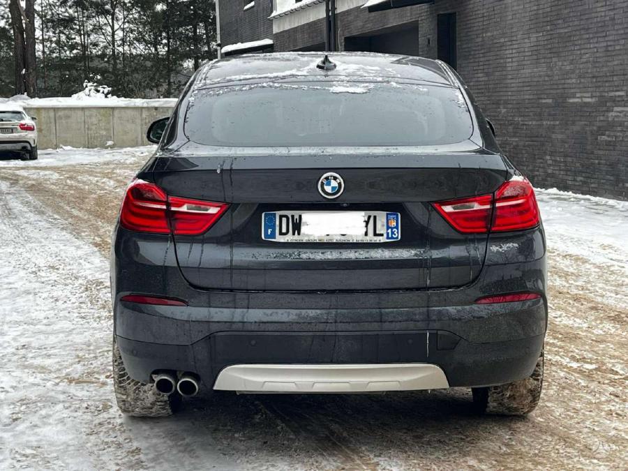 Black BMW X4 2015 in Vilnius, with an engine capacity of 2.99 L and mileage of 10 thousand km for 17999 €, photo 8 on AUTOMOTO.COM.LV