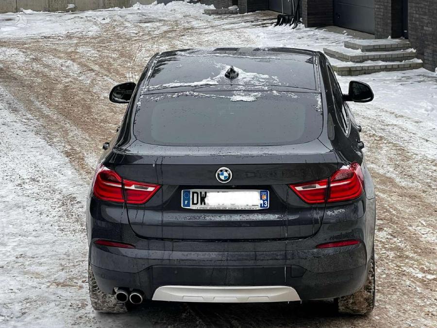 Black BMW X4 2015 in Vilnius, with an engine capacity of 2.99 L and mileage of 10 thousand km for 17999 €, photo 10 on AUTOMOTO.COM.LV