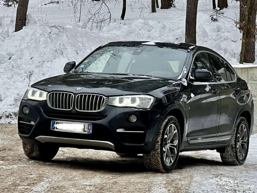 Black BMW X4 2015 in Vilnius, with an engine capacity of 2.99 L and mileage of 10 thousand km for 17999 €, photo 13 on AUTOMOTO.COM.LV