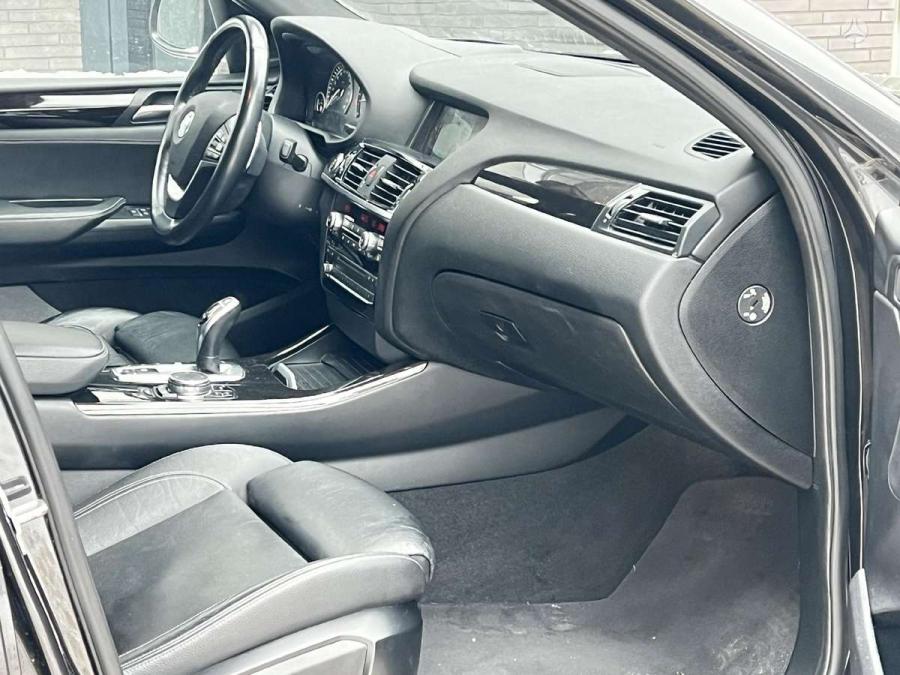 Black BMW X4 2015 in Vilnius, with an engine capacity of 2.99 L and mileage of 10 thousand km for 17999 €, photo 16 on AUTOMOTO.COM.LV