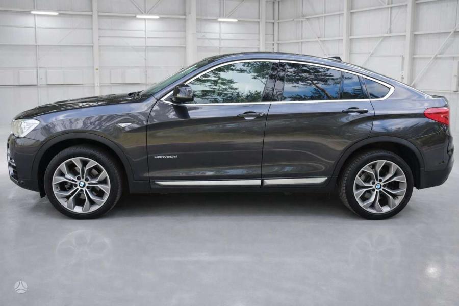 Black BMW X4 2015 in Vilnius, with an engine capacity of 2.00 L and mileage of 219 thousand km for 17600 €, photo 7 on AUTOMOTO.COM.LV