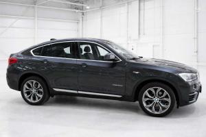 Black BMW X4 2015 in Vilnius, with an engine capacity of 2.00 L and mileage of 219 thousand km for 17600 €, photo 8 on AUTOMOTO.COM.LV