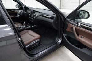 Black BMW X4 2015 in Vilnius, with an engine capacity of 2.00 L and mileage of 219 thousand km for 17600 €, photo 14 on AUTOMOTO.COM.LV