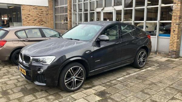 Black BMW X4 2015 in Kaunas, with an engine capacity of 2.00 L and mileage of 170 thousand km for 12000 €, photo 1 on AUTOMOTO.COM.LV