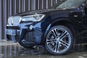 Black BMW X4 2015 in Marijampole, with an engine capacity of 2.99 L and mileage of 311 thousand km for 16950 €, photo 6 on AUTOMOTO.COM.LV