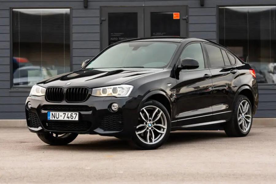 Black BMW X4 2015 in Jelgava, with an engine capacity of 2.00 L and mileage of 240 thousand km for 20950 €, photo 4 on AUTOMOTO.COM.LV