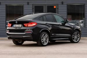 Black BMW X4 2015 in Jelgava, with an engine capacity of 2.00 L and mileage of 240 thousand km for 20950 €, photo 5 on AUTOMOTO.COM.LV