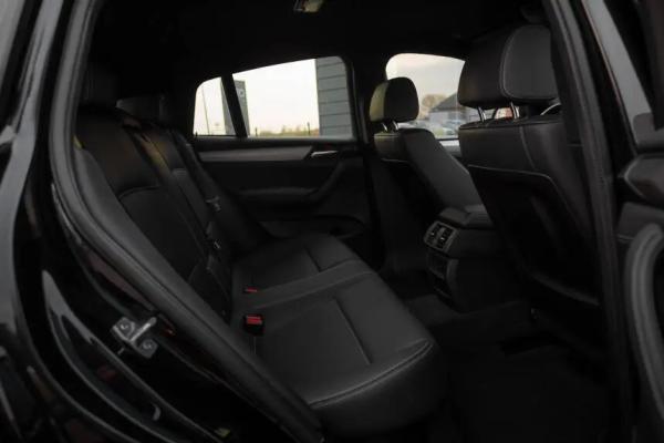 Melns BMW X4 2015 Jelgava, ar dzinēja tilpumu 2.00 L un nobraukumu 240 tūkst. km par 20950 €, foto 6 vietnē AUTOMOTO.COM.LV