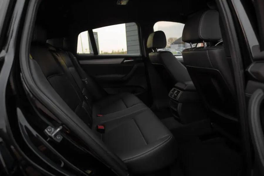 Black BMW X4 2015 in Jelgava, with an engine capacity of 2.00 L and mileage of 240 thousand km for 20950 €, photo 7 on AUTOMOTO.COM.LV