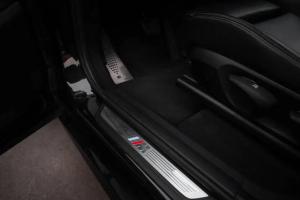 Black BMW X4 2015 in Jelgava, with an engine capacity of 2.00 L and mileage of 240 thousand km for 20950 €, photo 16 on AUTOMOTO.COM.LV