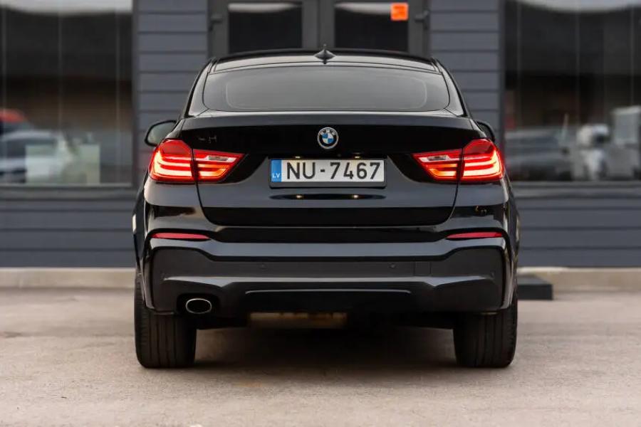 Black BMW X4 2015 in Jelgava, with an engine capacity of 2.00 L and mileage of 240 thousand km for 20950 €, photo 19 on AUTOMOTO.COM.LV