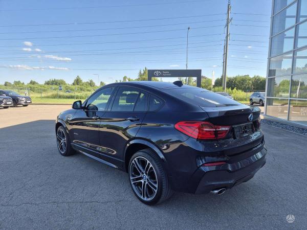 Melns BMW X4 2015 Panevēža, ar dzinēja tilpumu 2.00 L un nobraukumu 401 tūkst. km par 12650 €, foto 7 vietnē AUTOMOTO.COM.LV