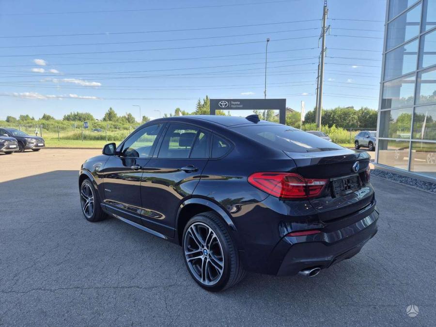 Black BMW X4 2015 in Panevezys, with an engine capacity of 2.00 L and mileage of 401 thousand km for 12650 €, photo 8 on AUTOMOTO.COM.LV