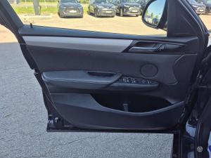Black BMW X4 2015 in Panevezys, with an engine capacity of 2.00 L and mileage of 401 thousand km for 12650 €, photo 10 on AUTOMOTO.COM.LV